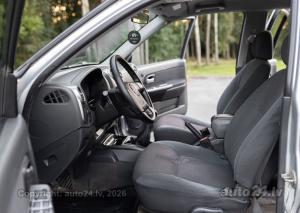 Grey Isuzu D-Max 2010 in Tallinn, with an engine capacity of 3.00 L and mileage of 475 thousand km for 5990 €, photo 8 on AUTOMOTO.COM.LV