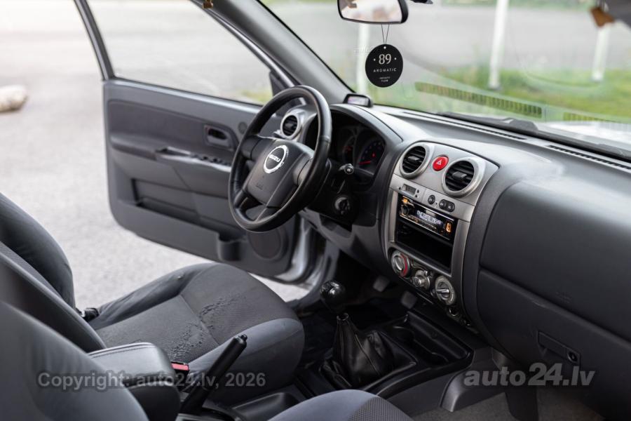 Grey Isuzu D-Max 2010 in Tallinn, with an engine capacity of 3.00 L and mileage of 475 thousand km for 5990 €, photo 13 on AUTOMOTO.COM.LV