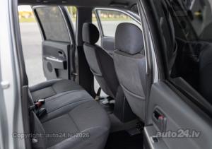 Grey Isuzu D-Max 2010 in Tallinn, with an engine capacity of 3.00 L and mileage of 475 thousand km for 5990 €, photo 15 on AUTOMOTO.COM.LV