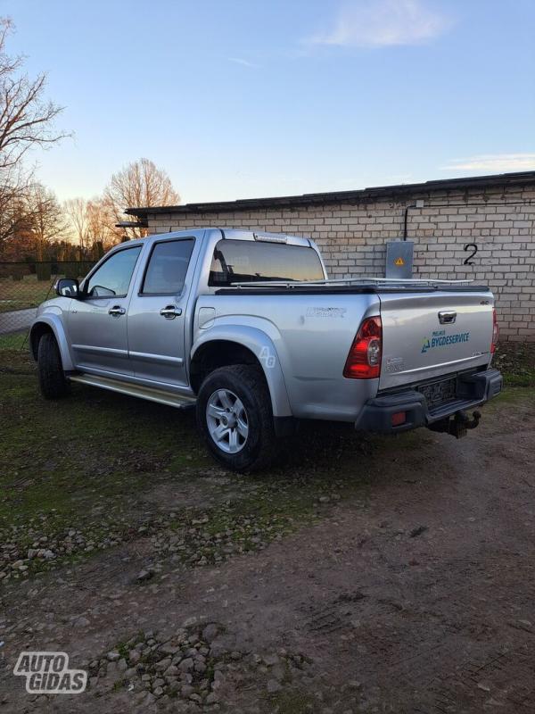 Pelēks Isuzu D-Max 2008 Jelgava, ar dzinēja tilpumu 3.00 L un nobraukumu 315 tūkst. km par 5600 €, foto 3 vietnē AUTOMOTO.COM.LV