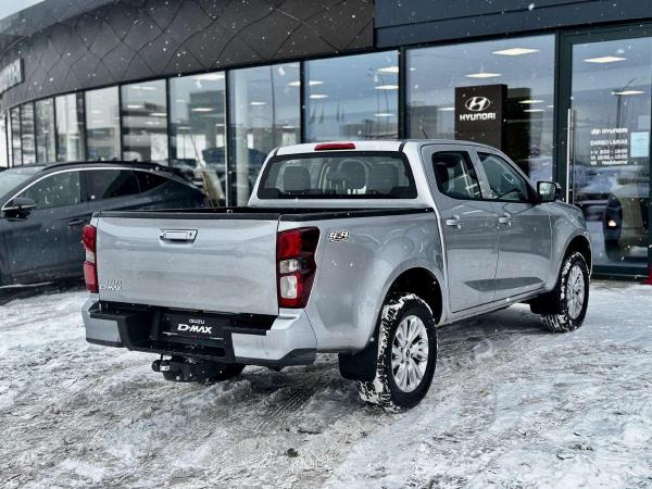 Grey Isuzu D-Max 2026 in Vilnius, with an engine capacity of 1.90 L and mileage of 281 thousand km for 41140 €, photo 2 on AUTOMOTO.COM.LV