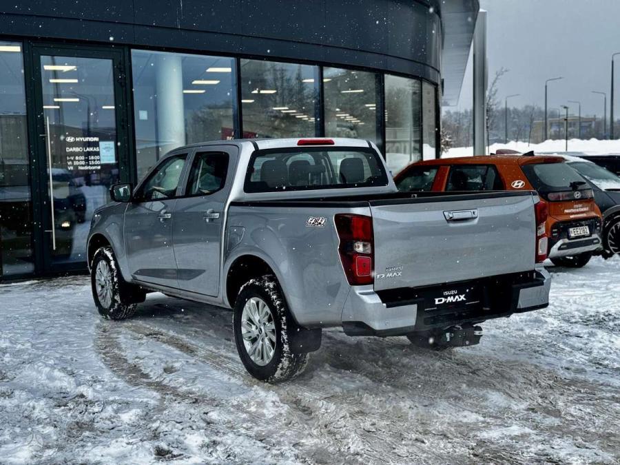 Grey Isuzu D-Max 2026 in Vilnius, with an engine capacity of 1.90 L and mileage of 281 thousand km for 41140 €, photo 4 on AUTOMOTO.COM.LV