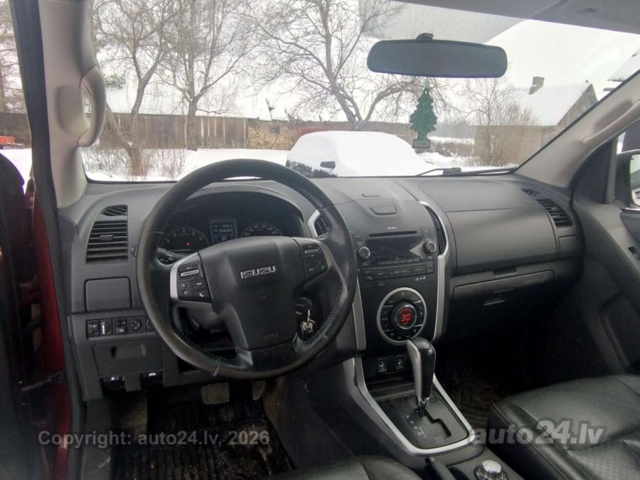 Sarkans Isuzu D-Max 2014 Repina, ar dzinēja tilpumu 2.50 L un nobraukumu 203 tūkst. km par 19600 €, foto 5 vietnē AUTOMOTO.COM.LV