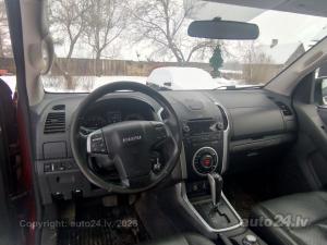 Sarkans Isuzu D-Max 2014 Repina, ar dzinēja tilpumu 2.50 L un nobraukumu 203 tūkst. km par 19600 €, foto 5 vietnē AUTOMOTO.COM.LV