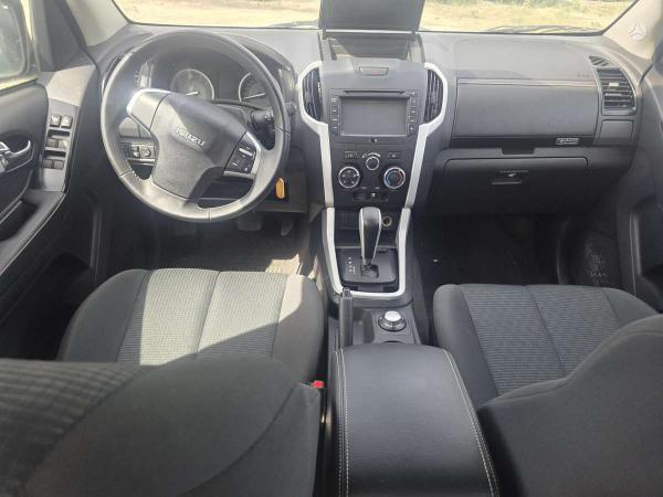 Balts Isuzu D-Max 2018 Tauragė, ar dzinēja tilpumu 1.90 L un nobraukumu 80 tūkst. km par 7500 €, foto 2 vietnē AUTOMOTO.COM.LV
