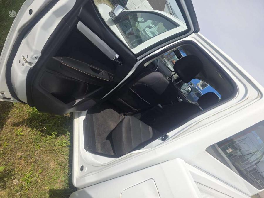 Balts Isuzu D-Max 2018 Tauragė, ar dzinēja tilpumu 1.90 L un nobraukumu 80 tūkst. km par 7500 €, foto 7 vietnē AUTOMOTO.COM.LV