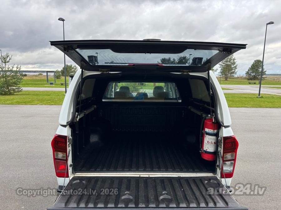 Balts Isuzu D-Max 2018 Rakvere, ar dzinēja tilpumu 1.90 L un nobraukumu 148 tūkst. km par 17990 €, foto 7 vietnē AUTOMOTO.COM.LV
