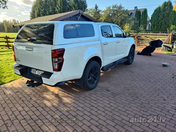 White Isuzu D-Max 2025 in Tartu, with an engine capacity of 1.90 L and mileage of 18 thousand km for 38900 €, photo 4 on AUTOMOTO.COM.LV