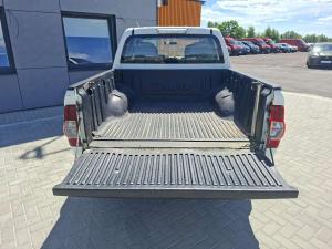 White Isuzu D-Max 2010 in Vilnius, with an engine capacity of 3.00 L and mileage of 253 thousand km for 6900 €, photo 6 on AUTOMOTO.COM.LV