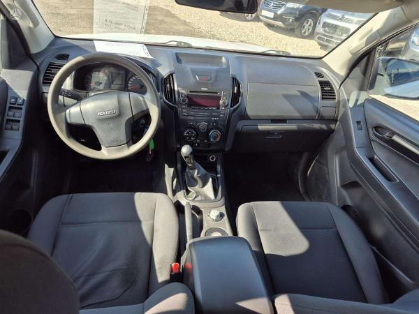 Isuzu D-Max 2017 Kauņa vietnē Balts Isuzu D-Max 2017 Kauņa, ar dzinēja tilpumu 2.50 L un nobraukumu 70 tūkst. km par 12088 €, foto 9 vietnē AUTOMOTO.COM.LV
