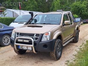 Brown Isuzu pick-up 2008 in Riga, with an engine capacity of 2.50 L and mileage of 284 thousand km for 6500 €, photo  on AUTOMOTO.COM.LV