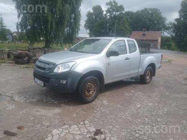 Pelēks Isuzu pick-up 2012 Rīga, ar dzinēja tilpumu 2.50 L un nobraukumu 275 tūkst. km par 7500 €, foto 1 vietnē AUTOMOTO.COM.LV