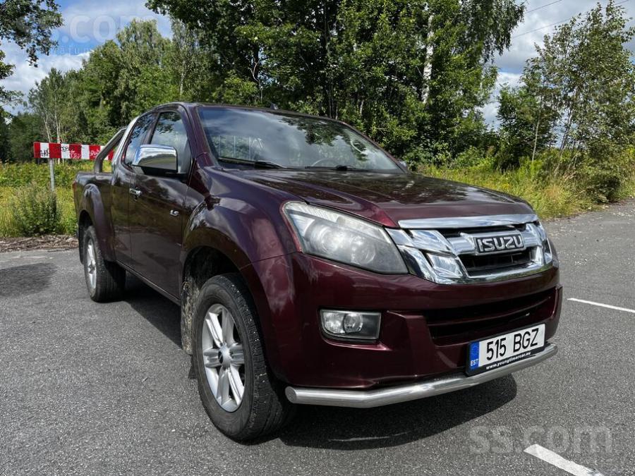Sarkans Isuzu pick-up 2012 Valka, ar dzinēja tilpumu 2.50 L un nobraukumu 236 tūkst. km par 8200 €, foto 1 vietnē AUTOMOTO.COM.LV