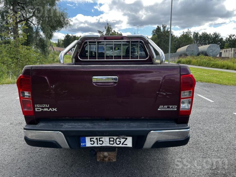Sarkans Isuzu pick-up 2012 Valka, ar dzinēja tilpumu 2.50 L un nobraukumu 236 tūkst. km par 8200 €, foto 7 vietnē AUTOMOTO.COM.LV