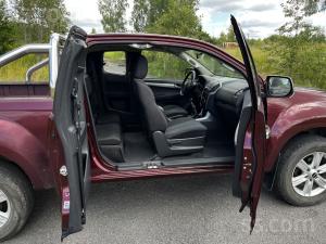 Sarkans Isuzu pick-up 2012 Valka, ar dzinēja tilpumu 2.50 L un nobraukumu 236 tūkst. km par 8200 €, foto 10 vietnē AUTOMOTO.COM.LV