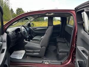 Sarkans Isuzu pick-up 2012 Valka, ar dzinēja tilpumu 2.50 L un nobraukumu 236 tūkst. km par 8200 €, foto 13 vietnē AUTOMOTO.COM.LV