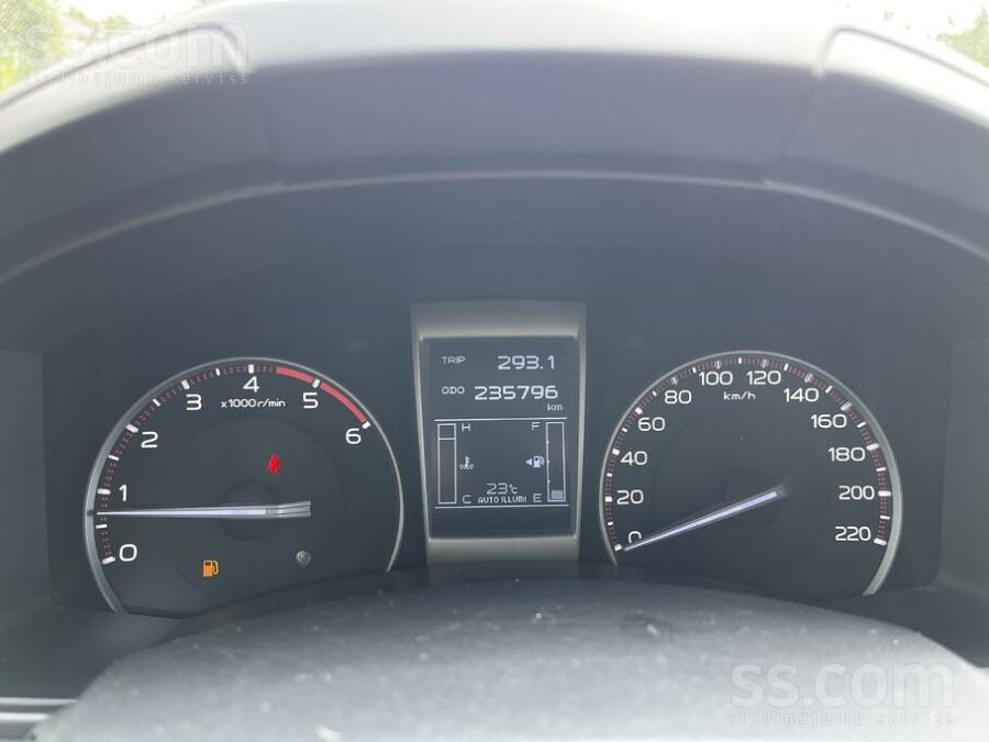 Sarkans Isuzu pick-up 2012 Valka, ar dzinēja tilpumu 2.50 L un nobraukumu 236 tūkst. km par 8200 €, foto 17 vietnē AUTOMOTO.COM.LV