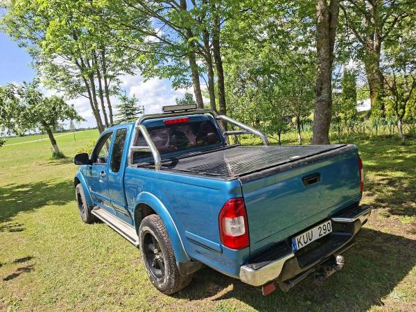 Blue Isuzu Rodeo 2006 in Skuodas, with an engine capacity of 3.00 L and mileage of 294 thousand km for 6200 €, photo 6 on AUTOMOTO.COM.LV
