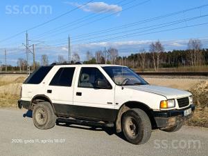 Balts Isuzu Rodeo 1994 Rīga, ar dzinēja tilpumu 3.20 L un nobraukumu 108 tūkst. km par 1700 €, foto 6 vietnē AUTOMOTO.COM.LV