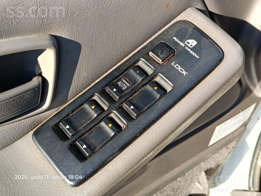 Balts Isuzu Rodeo 1994 Rīga, ar dzinēja tilpumu 3.20 L un nobraukumu 108 tūkst. km par 1700 €, foto 8 vietnē AUTOMOTO.COM.LV