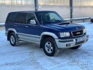 Blue Isuzu Trooper 1998 in Narva, with an engine capacity of 3.00 L and mileage of 240 thousand km for 1999 €, photo 6 on AUTOMOTO.COM.LV