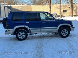 Blue Isuzu Trooper 1998 in Narva, with an engine capacity of 3.00 L and mileage of 240 thousand km for 1999 €, photo 8 on AUTOMOTO.COM.LV