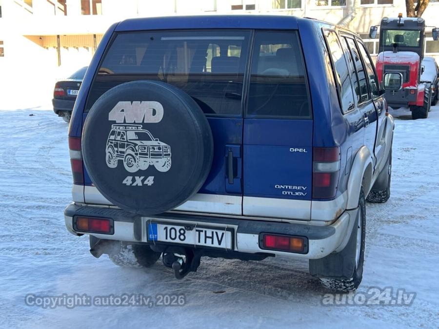 Blue Isuzu Trooper 1998 in Narva, with an engine capacity of 3.00 L and mileage of 240 thousand km for 1999 €, photo 10 on AUTOMOTO.COM.LV