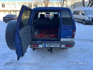 Blue Isuzu Trooper 1998 in Narva, with an engine capacity of 3.00 L and mileage of 240 thousand km for 1999 €, photo 17 on AUTOMOTO.COM.LV