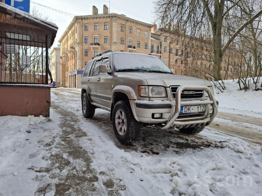 Isuzu Trooper 1999 Rīga, ar dzinēja tilpumu 3.50 L un nobraukumu 222 tūkst. km par 3100 €, foto 1 vietnē AUTOMOTO.COM.LV