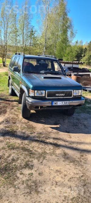 Zaļš Isuzu Trooper 1997 Rēzekne, ar dzinēja tilpumu 3.10 L un nobraukumu 340 tūkst. km par 3600 €, foto  vietnē AUTOMOTO.COM.LV
