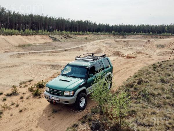 Green Isuzu Trooper 1998 in Riga, with an engine capacity of 3.50 L and mileage of 189 thousand km for 5600 €, photo 1 on AUTOMOTO.COM.LV