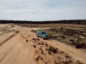 Zaļš Isuzu Trooper 1998 Rīga, ar dzinēja tilpumu 3.50 L un nobraukumu 189 tūkst. km par 5600 €, foto 4 vietnē AUTOMOTO.COM.LV
