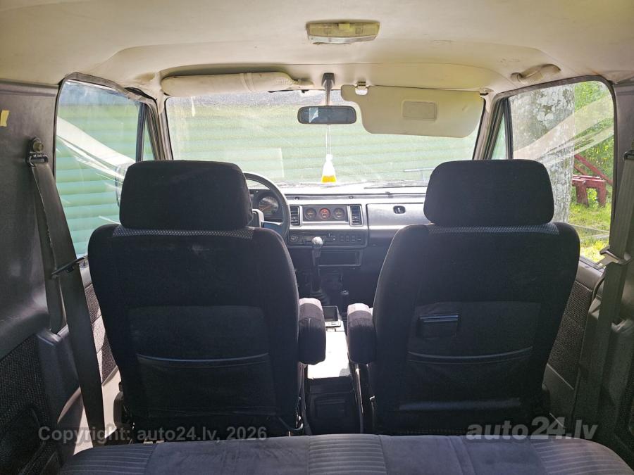 Pelēks Isuzu Trooper 1990 Tallina, ar dzinēja tilpumu 2.60 L un nobraukumu 0 tūkst. km par 2300 €, foto 9 vietnē AUTOMOTO.COM.LV