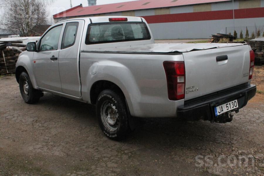 Pelēks Isuzu Trooper 2012 Rīga, ar dzinēja tilpumu 2.50 L un nobraukumu 152 tūkst. km par 7900 €, foto 2 vietnē AUTOMOTO.COM.LV