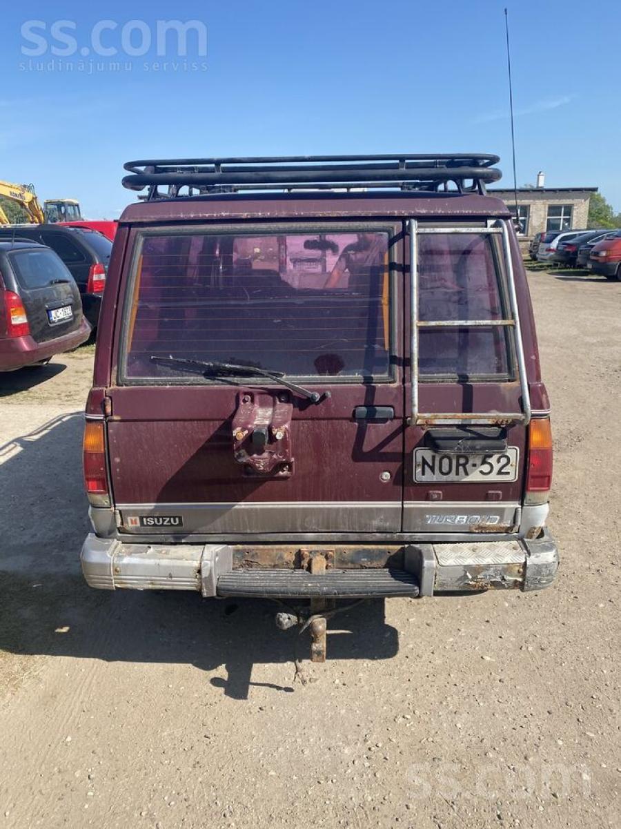 Sarkans Isuzu Trooper 1989 Rīga, ar dzinēja tilpumu 2.80 L un nobraukumu 0 tūkst. km par 950 €, foto 5 vietnē AUTOMOTO.COM.LV