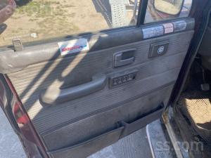 Sarkans Isuzu Trooper 1989 Rīga, ar dzinēja tilpumu 2.80 L un nobraukumu 0 tūkst. km par 950 €, foto 9 vietnē AUTOMOTO.COM.LV