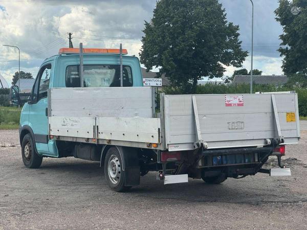 Zils Iveco Daily 2010 Tauragė, ar dzinēja tilpumu 3.00 L un nobraukumu 153 tūkst. km par 4700 €, foto 2 vietnē AUTOMOTO.COM.LV
