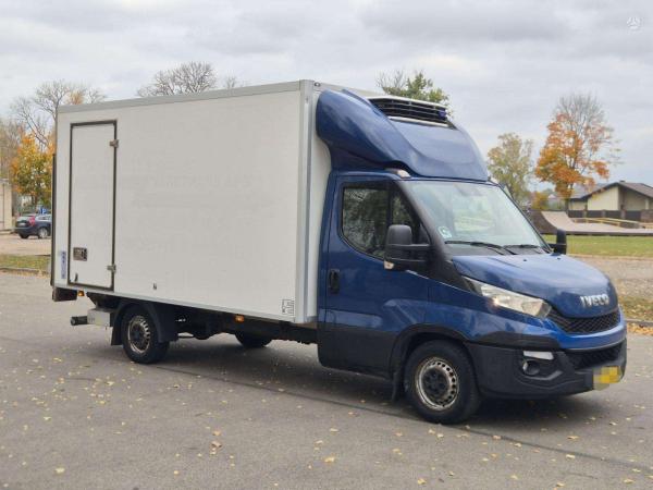 Zils Iveco Daily 2016 Tauragė, ar dzinēja tilpumu 3.00 L un nobraukumu 320 tūkst. km par 9800 €, foto 5 vietnē AUTOMOTO.COM.LV