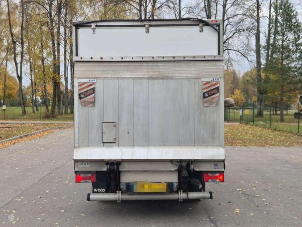 Zils Iveco Daily 2016 Tauragė, ar dzinēja tilpumu 3.00 L un nobraukumu 320 tūkst. km par 9800 €, foto 7 vietnē AUTOMOTO.COM.LV