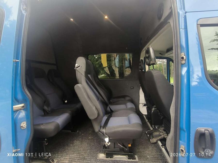 Blue Iveco Daily 2018 in Jurbarkas, with an engine capacity of 3.00 L and mileage of 339 thousand km for 15000 €, photo 7 on AUTOMOTO.COM.LV