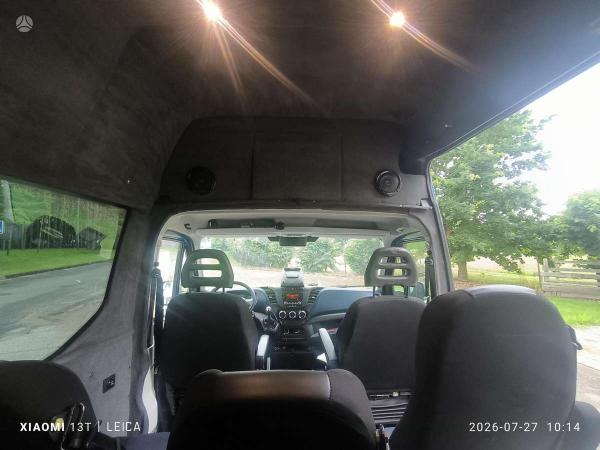 Blue Iveco Daily 2018 in Jurbarkas, with an engine capacity of 3.00 L and mileage of 339 thousand km for 15000 €, photo 7 on AUTOMOTO.COM.LV