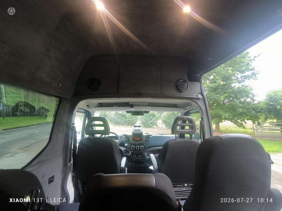 Blue Iveco Daily 2018 in Jurbarkas, with an engine capacity of 3.00 L and mileage of 339 thousand km for 15000 €, photo 8 on AUTOMOTO.COM.LV