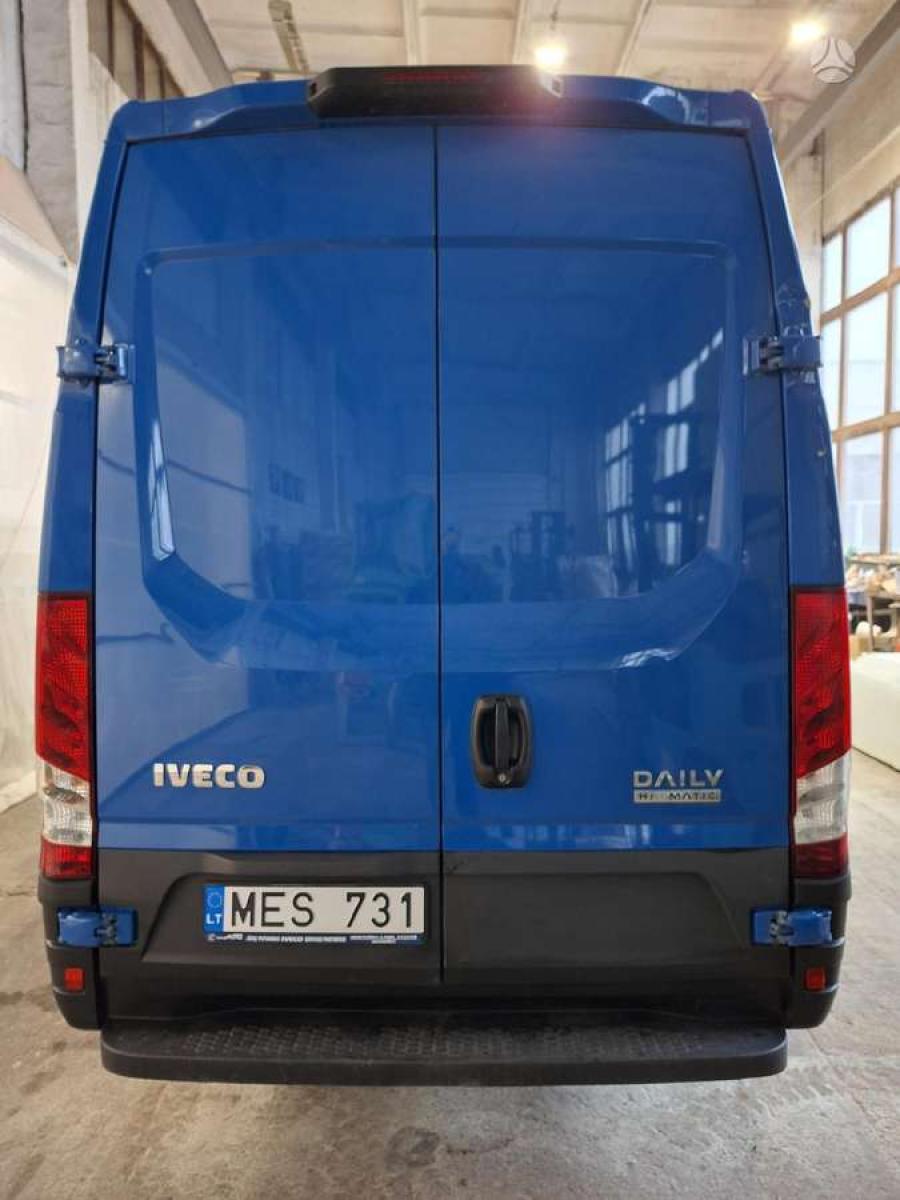 Blue Iveco Daily 2022 in Alytus, with an engine capacity of 3.00 L and mileage of 132 thousand km for 17200 €, photo 12 on AUTOMOTO.COM.LV