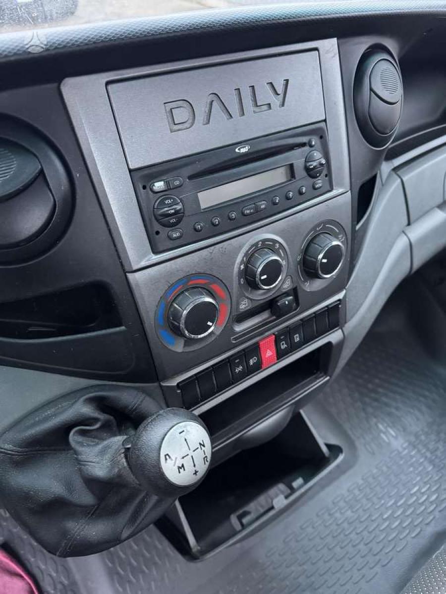 Blue Iveco Daily 2014 in Taurage, with an engine capacity of 0.00 L and mileage of 360 thousand km for 7250 €, photo 3 on AUTOMOTO.COM.LV