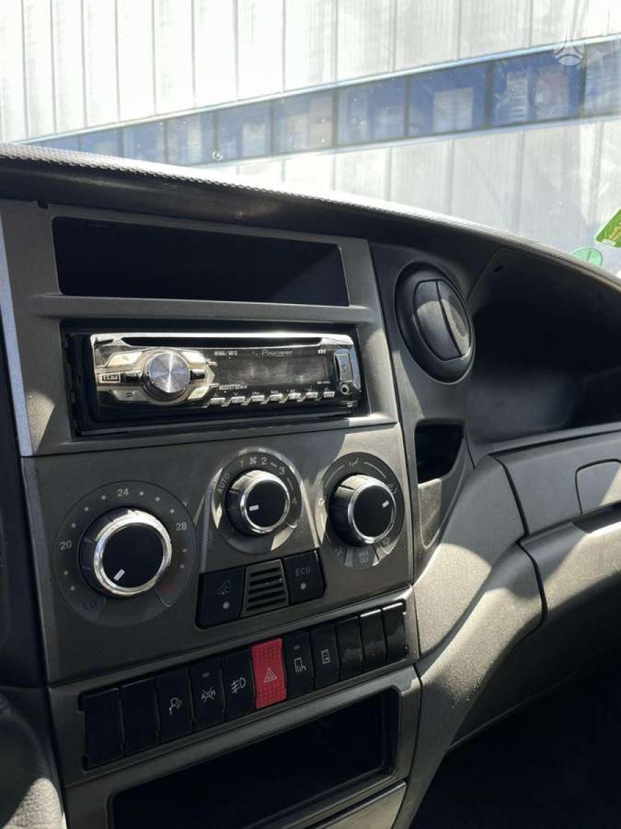 Grey Iveco Daily 2013 in Alytus, with an engine capacity of 3.00 L and mileage of 273 thousand km for 7200 €, photo 7 on AUTOMOTO.COM.LV