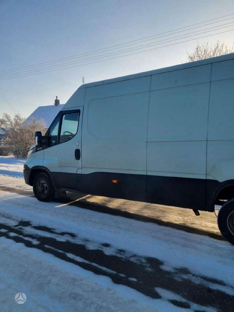 Pelēks Iveco Daily 2015 Kėdainiai, ar dzinēja tilpumu 2.29 L un nobraukumu 233 tūkst. km par 9680 €, foto 2 vietnē AUTOMOTO.COM.LV