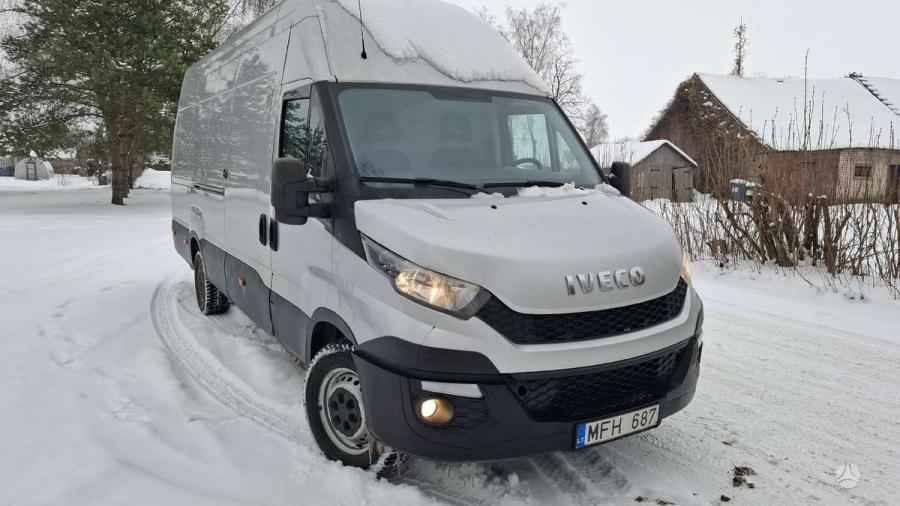Grey Iveco Daily 2015 in Vilkaviskis, with an engine capacity of 3.00 L and mileage of 346 thousand km for 8999 €, photo 2 on AUTOMOTO.COM.LV
