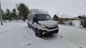 Grey Iveco Daily 2015 in Vilkaviskis, with an engine capacity of 3.00 L and mileage of 346 thousand km for 8999 €, photo 6 on AUTOMOTO.COM.LV