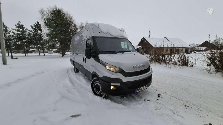Grey Iveco Daily 2015 in Vilkaviskis, with an engine capacity of 3.00 L and mileage of 346 thousand km for 8999 €, photo 6 on AUTOMOTO.COM.LV