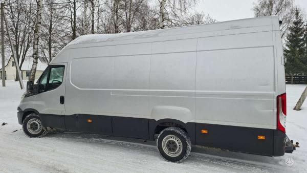 Pelēks Iveco Daily 2015 Vilkaviškis, ar dzinēja tilpumu 3.00 L un nobraukumu 346 tūkst. km par 8999 €, foto 7 vietnē AUTOMOTO.COM.LV